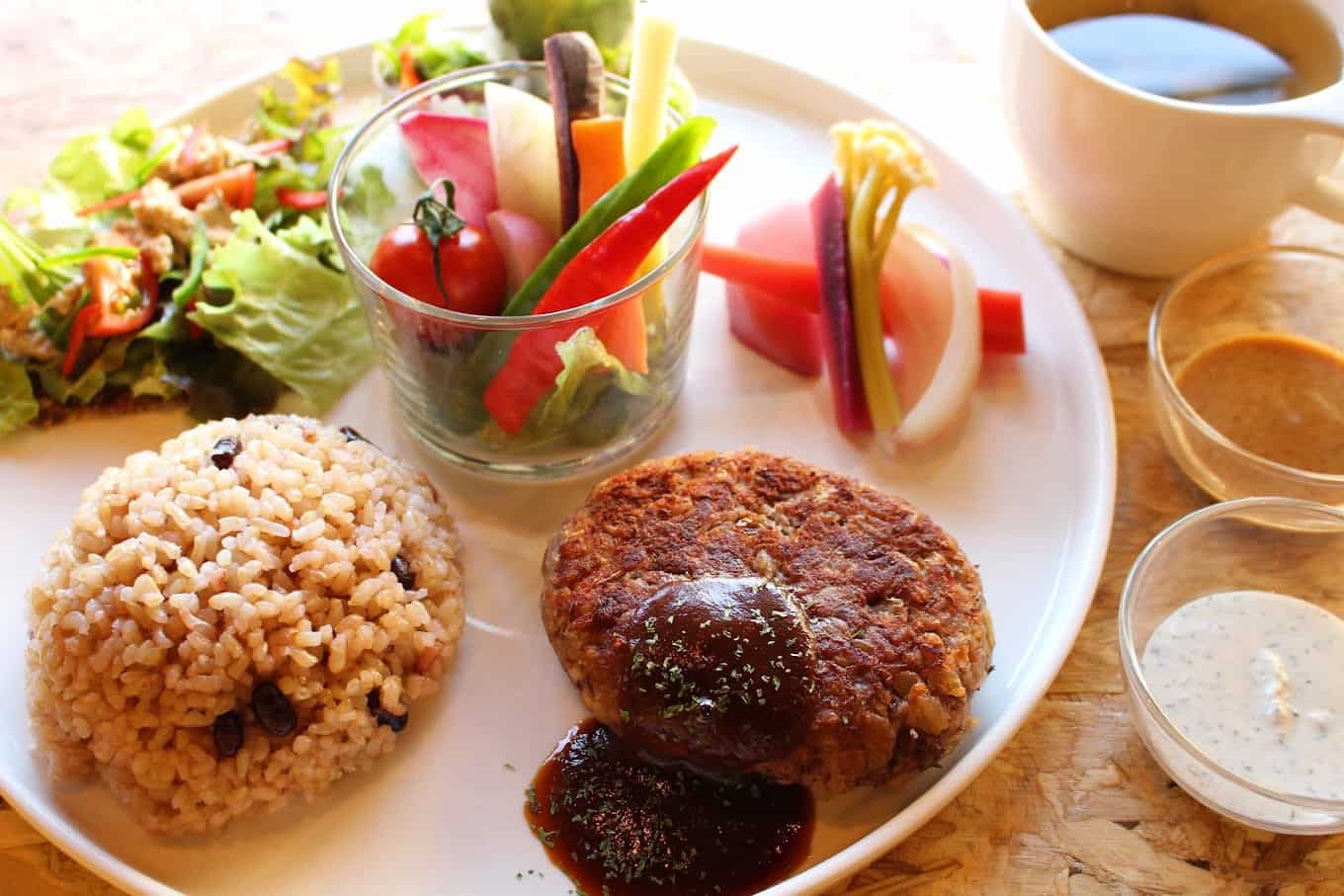 Raw style Cafe Verita｜Leaf Dine